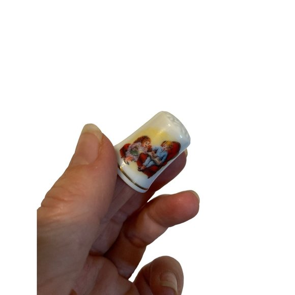 Avon | Accents | Vintage Avon 983 Ceramic Collectible Thimble Children ...